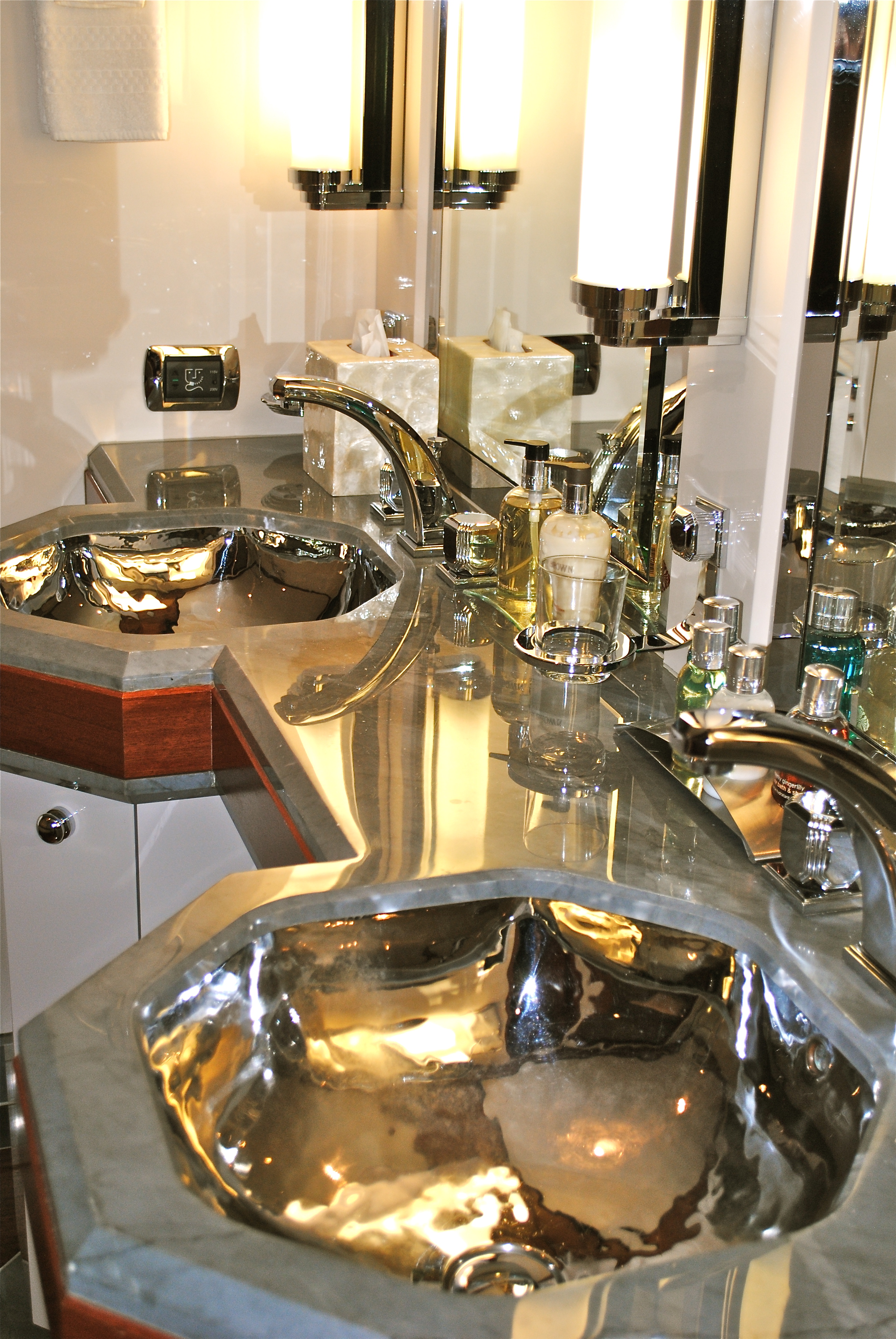 Lazy Z Yacht Charter Details, Oceanco | CHARTERWORLD Luxury Superyachts